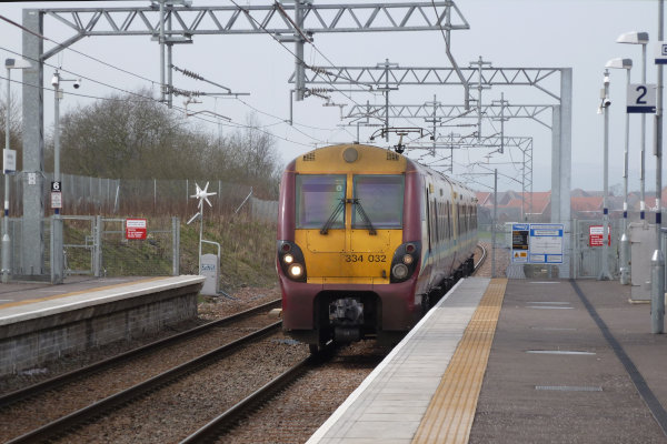 Scotrail class 334 "Juniper" EMU, no 334032 approaching Blackridge ...
